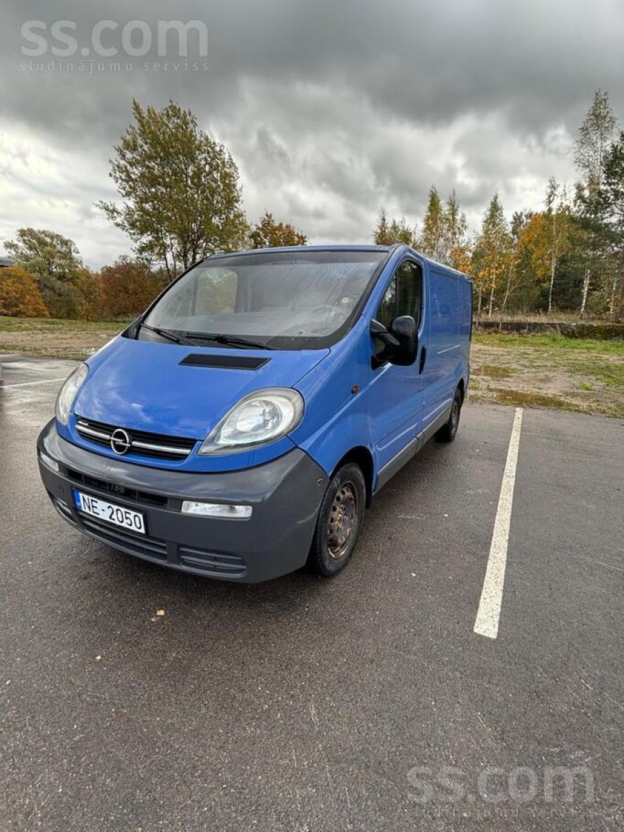 Zils Opel Vivaro 2004 Madona, ar dzinēja tilpumu 1.90 L un nobraukumu 334 tūkst. km par 3400 €, foto 1 vietnē AUTOMOTO.COM.LV