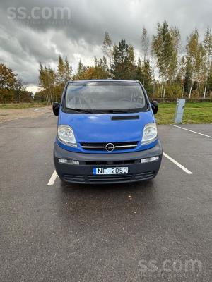 Zils Opel Vivaro 2004 Madona, ar dzinēja tilpumu 1.90 L un nobraukumu 334 tūkst. km par 3400 €, foto 3 vietnē AUTOMOTO.COM.LV