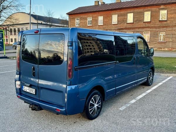 Blue Opel Vivaro 2005 in Riga, with an engine capacity of 2.50 L and mileage of 535 thousand km for 3900 €, photo 3 on AUTOMOTO.COM.LV