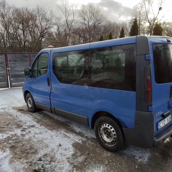 Zils Opel Vivaro 2005 Kauņa, ar dzinēja tilpumu 2.50 L un nobraukumu 355 tūkst. km par 2500 €, foto 5 vietnē AUTOMOTO.COM.LV