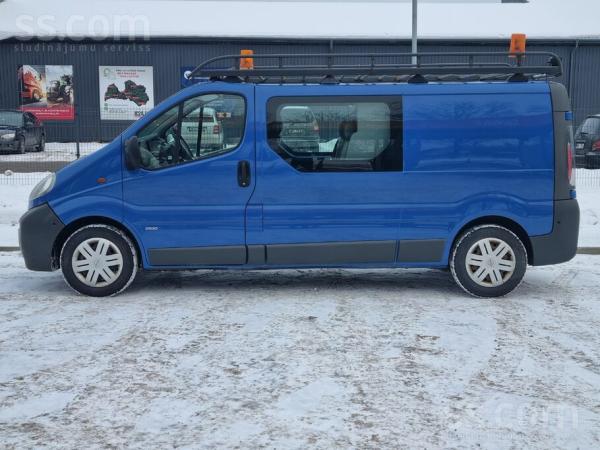 Blue Opel Vivaro 2005 in Ogre, with an engine capacity of 2.50 L and mileage of 304 thousand km for 5350 €, photo 5 on AUTOMOTO.COM.LV
