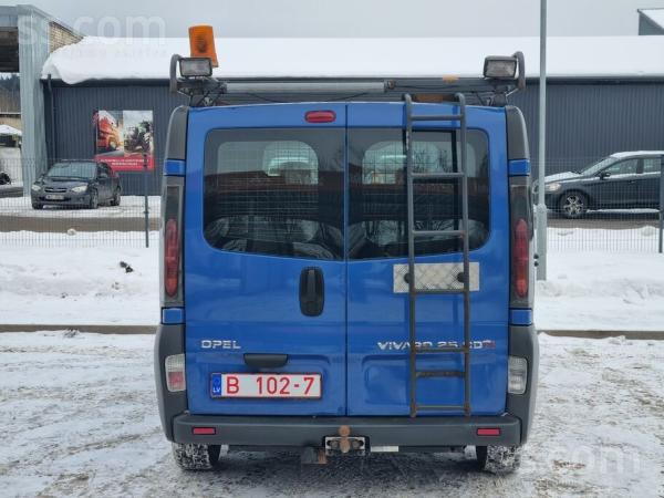 Blue Opel Vivaro 2005 in Ogre, with an engine capacity of 2.50 L and mileage of 304 thousand km for 5350 €, photo 7 on AUTOMOTO.COM.LV