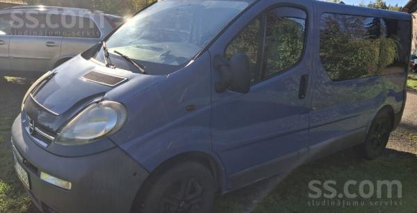 Blue Opel Vivaro 2005 in Riga, with an engine capacity of 2.50 L and mileage of 392 thousand km for 3700 €, photo 1 on AUTOMOTO.COM.LV
