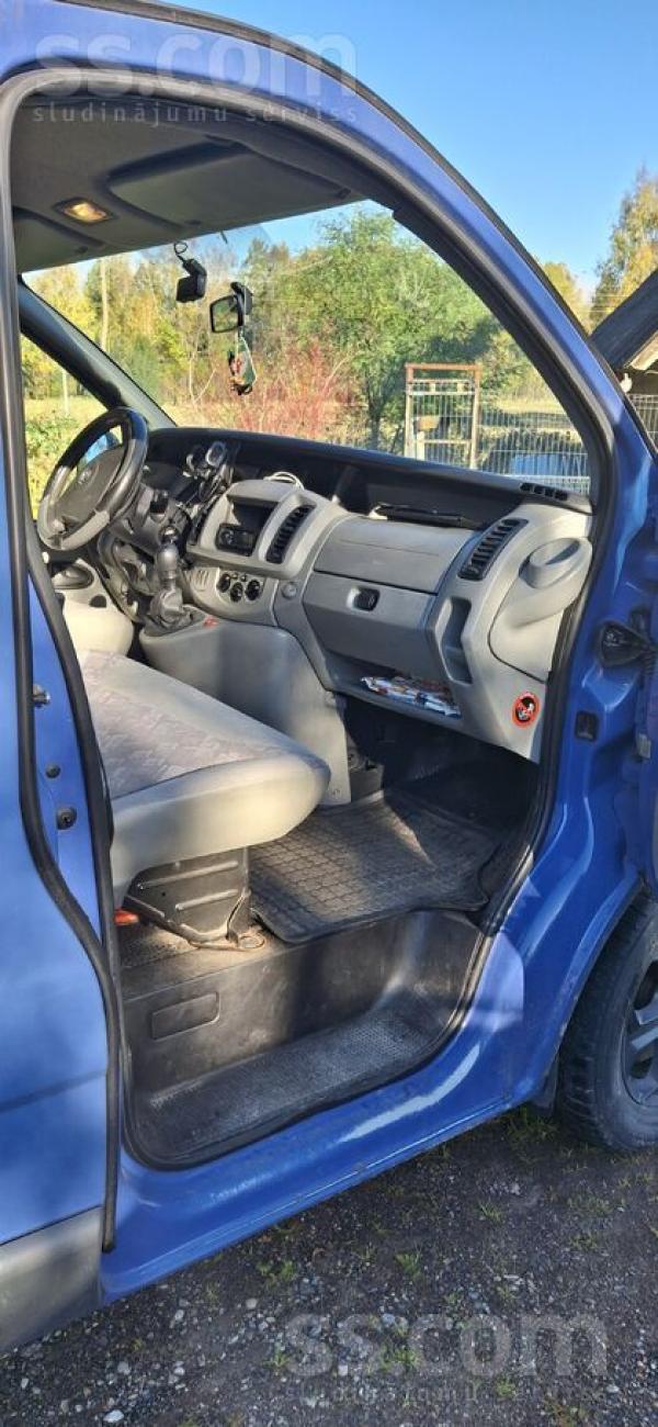 Blue Opel Vivaro 2005 in Riga, with an engine capacity of 2.50 L and mileage of 392 thousand km for 3700 €, photo 6 on AUTOMOTO.COM.LV