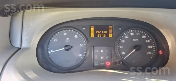 Blue Opel Vivaro 2005 in Riga, with an engine capacity of 2.50 L and mileage of 392 thousand km for 3700 €, photo 8 on AUTOMOTO.COM.LV
