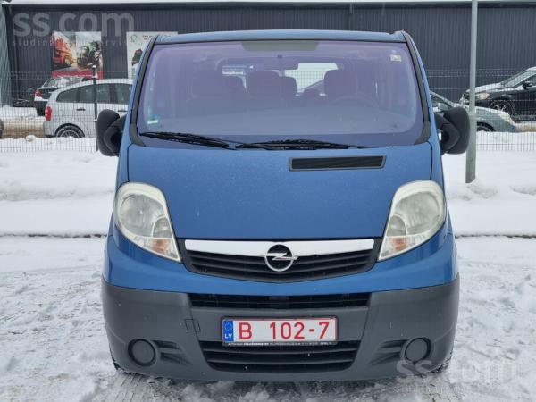 Blue Opel Vivaro 2006 in Ogre, with an engine capacity of 2.50 L and mileage of 176 thousand km for 6650 €, photo 2 on AUTOMOTO.COM.LV