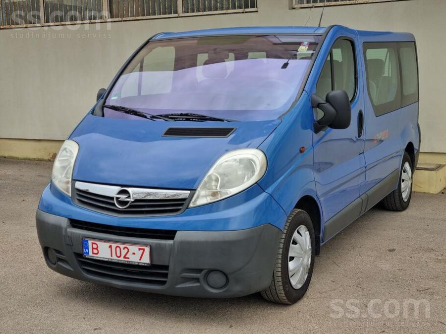 Blue Opel Vivaro 2006 in Ogre, with an engine capacity of 2.50 L and mileage of 176 thousand km for 6650 €, photo 1 on AUTOMOTO.COM.LV