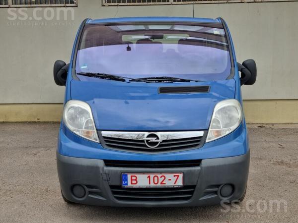 Blue Opel Vivaro 2006 in Ogre, with an engine capacity of 2.50 L and mileage of 176 thousand km for 6650 €, photo 2 on AUTOMOTO.COM.LV