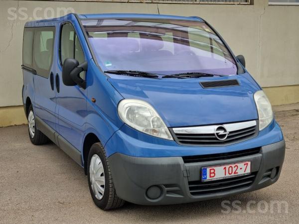 Blue Opel Vivaro 2006 in Ogre, with an engine capacity of 2.50 L and mileage of 176 thousand km for 6650 €, photo 3 on AUTOMOTO.COM.LV
