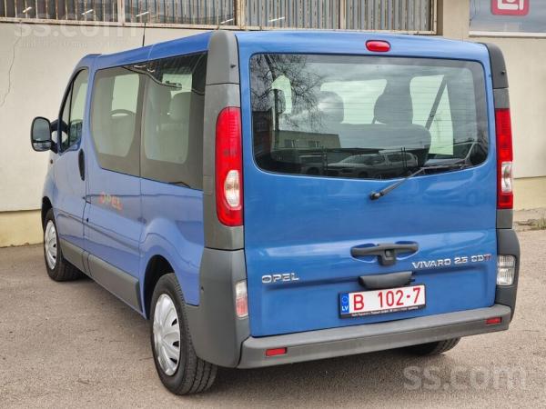 Blue Opel Vivaro 2006 in Ogre, with an engine capacity of 2.50 L and mileage of 176 thousand km for 6650 €, photo 6 on AUTOMOTO.COM.LV