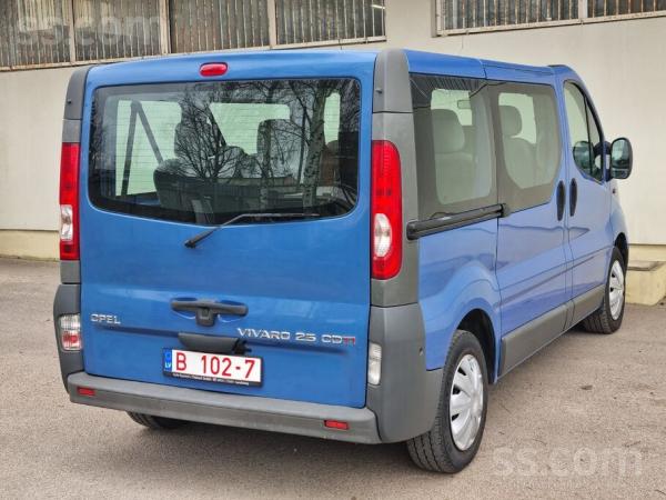 Blue Opel Vivaro 2006 in Ogre, with an engine capacity of 2.50 L and mileage of 176 thousand km for 6650 €, photo 8 on AUTOMOTO.COM.LV