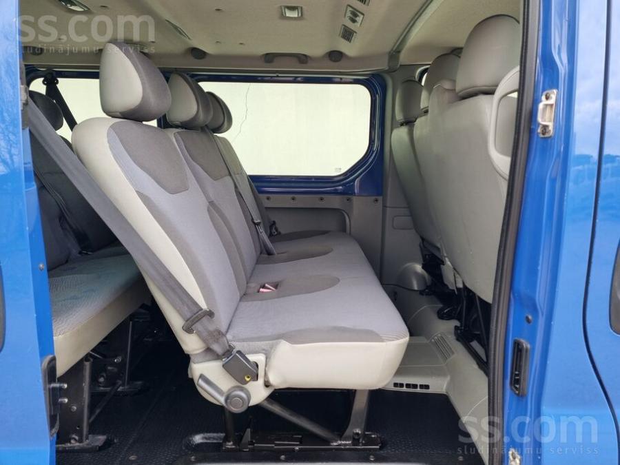 Blue Opel Vivaro 2006 in Ogre, with an engine capacity of 2.50 L and mileage of 176 thousand km for 6650 €, photo 12 on AUTOMOTO.COM.LV
