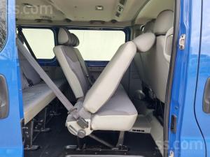 Blue Opel Vivaro 2006 in Ogre, with an engine capacity of 2.50 L and mileage of 176 thousand km for 6650 €, photo 13 on AUTOMOTO.COM.LV