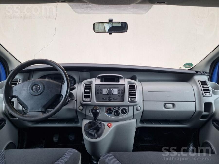 Blue Opel Vivaro 2006 in Ogre, with an engine capacity of 2.50 L and mileage of 176 thousand km for 6650 €, photo 15 on AUTOMOTO.COM.LV