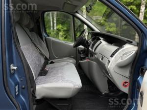 Blue Opel Vivaro 2006 in Jelgava, with an engine capacity of 1.90 L and mileage of 379 thousand km for 4000 €, photo 10 on AUTOMOTO.COM.LV