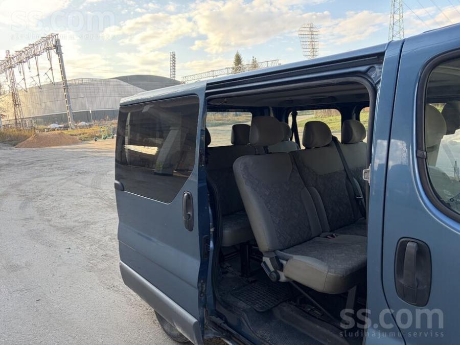 Zils Opel Vivaro 2006 Rīga, ar dzinēja tilpumu 2.50 L un nobraukumu 391 tūkst. km par 3000 €, foto 6 vietnē AUTOMOTO.COM.LV