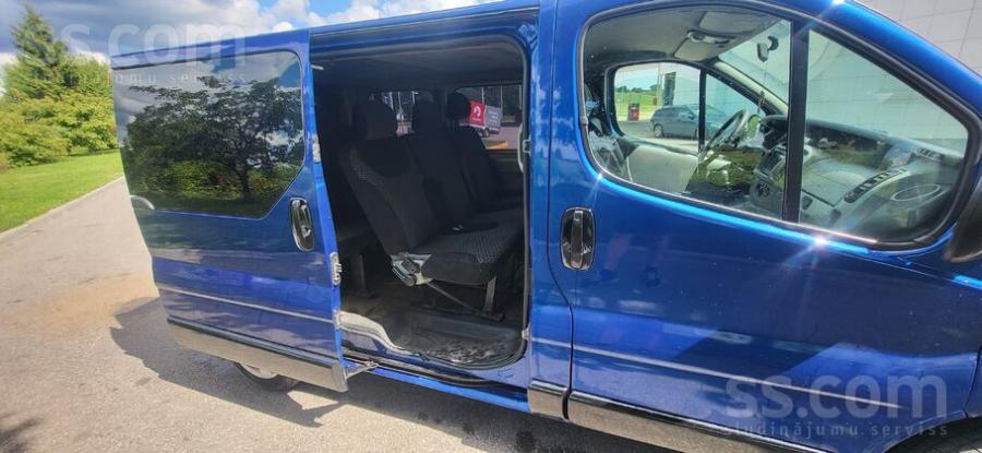 Zils Opel Vivaro 2006 Daugavpils, ar dzinēja tilpumu 1.90 L un nobraukumu 566 tūkst. km par 4100 €, foto 6 vietnē AUTOMOTO.COM.LV