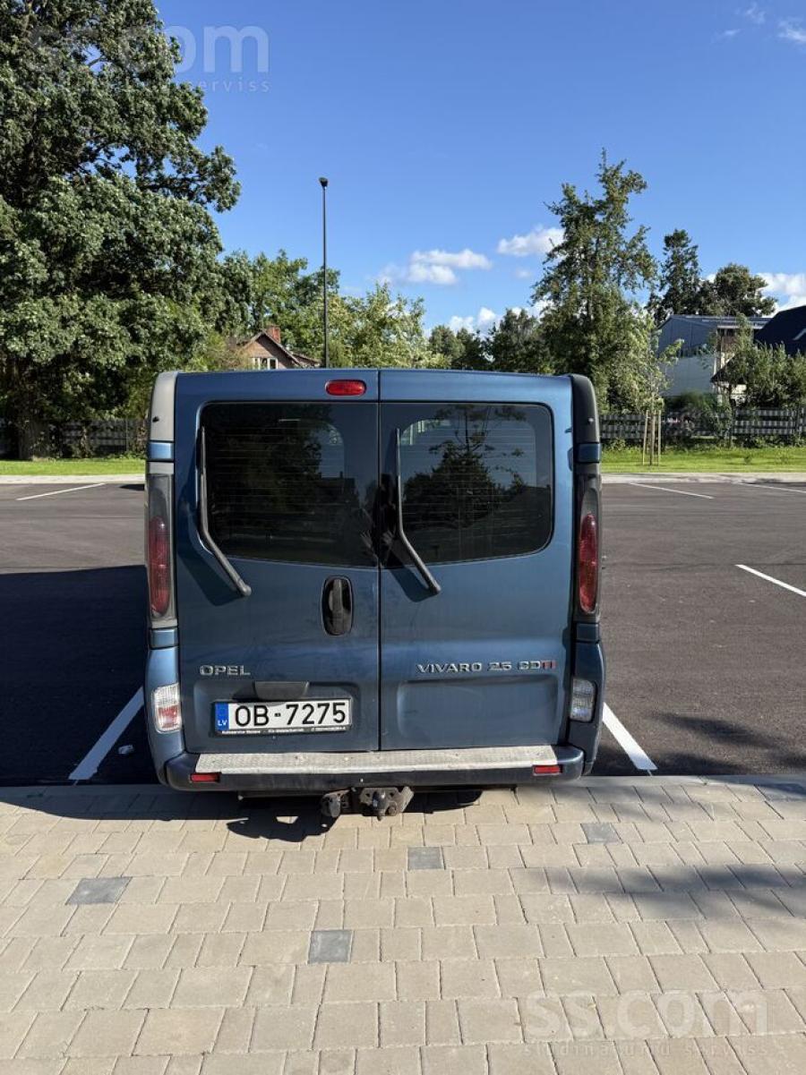 Zils Opel Vivaro 2006 Valmiera, ar dzinēja tilpumu 2.50 L un nobraukumu 295 tūkst. km par 6000 €, foto 8 vietnē AUTOMOTO.COM.LV