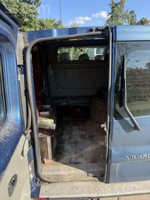 Zils Opel Vivaro 2006 Valmiera, ar dzinēja tilpumu 2.50 L un nobraukumu 295 tūkst. km par 6000 €, foto 9 vietnē AUTOMOTO.COM.LV