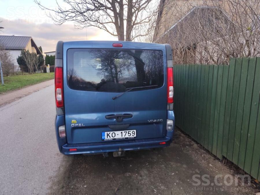 Zils Opel Vivaro 2007 Liepāja, ar dzinēja tilpumu 2.00 L un nobraukumu 333 tūkst. km par 3500 €, foto 4 vietnē AUTOMOTO.COM.LV