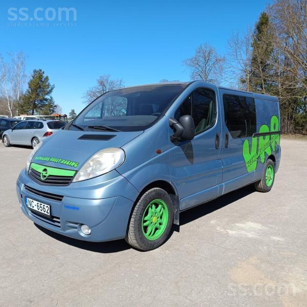 Blue Opel Vivaro 2007 in Riga, with an engine capacity of 2.50 L and mileage of 325 thousand km for 6350 €, photo 1 on AUTOMOTO.COM.LV