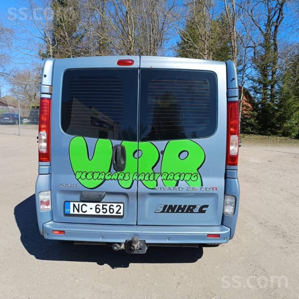 Blue Opel Vivaro 2007 in Riga, with an engine capacity of 2.50 L and mileage of 325 thousand km for 6350 €, photo 6 on AUTOMOTO.COM.LV
