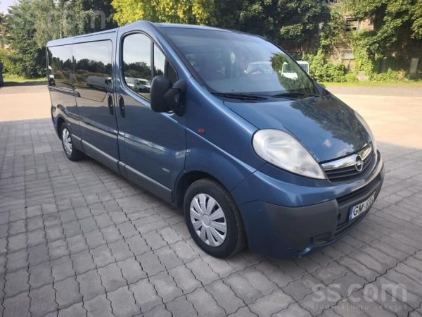 Zils Opel Vivaro 2007 Rīga, ar dzinēja tilpumu 2.00 L un nobraukumu 495 tūkst. km par 4200 €, foto 1 vietnē AUTOMOTO.COM.LV