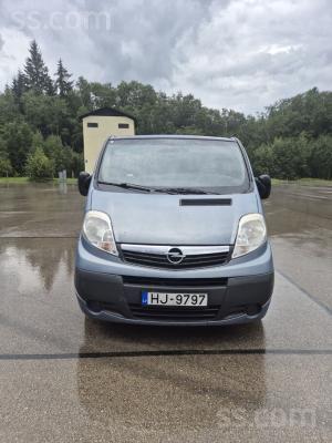 Zils Opel Vivaro 2007 Cēsis, ar dzinēja tilpumu 2.00 L un nobraukumu 456 tūkst. km par 4350 €, foto 3 vietnē AUTOMOTO.COM.LV