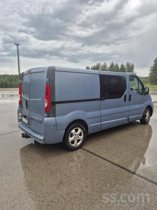 Blue Opel Vivaro 2007 in Cesis, with an engine capacity of 2.00 L and mileage of 456 thousand km for 4350 €, photo 9 on AUTOMOTO.COM.LV