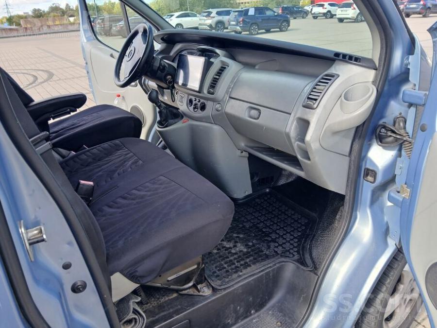 Blue Opel Vivaro 2007 in Riga, with an engine capacity of 2.00 L and mileage of 248 thousand km for 4800 €, photo 11 on AUTOMOTO.COM.LV