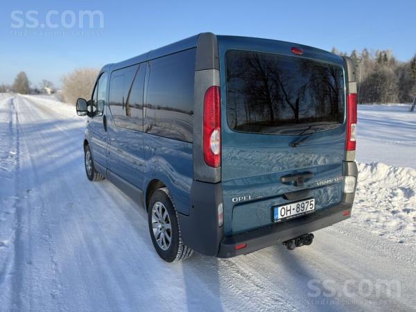 Blue Opel Vivaro 2008 in Gulbene, with an engine capacity of 2.00 L and mileage of 241 thousand km for 7300 €, photo 4 on AUTOMOTO.COM.LV