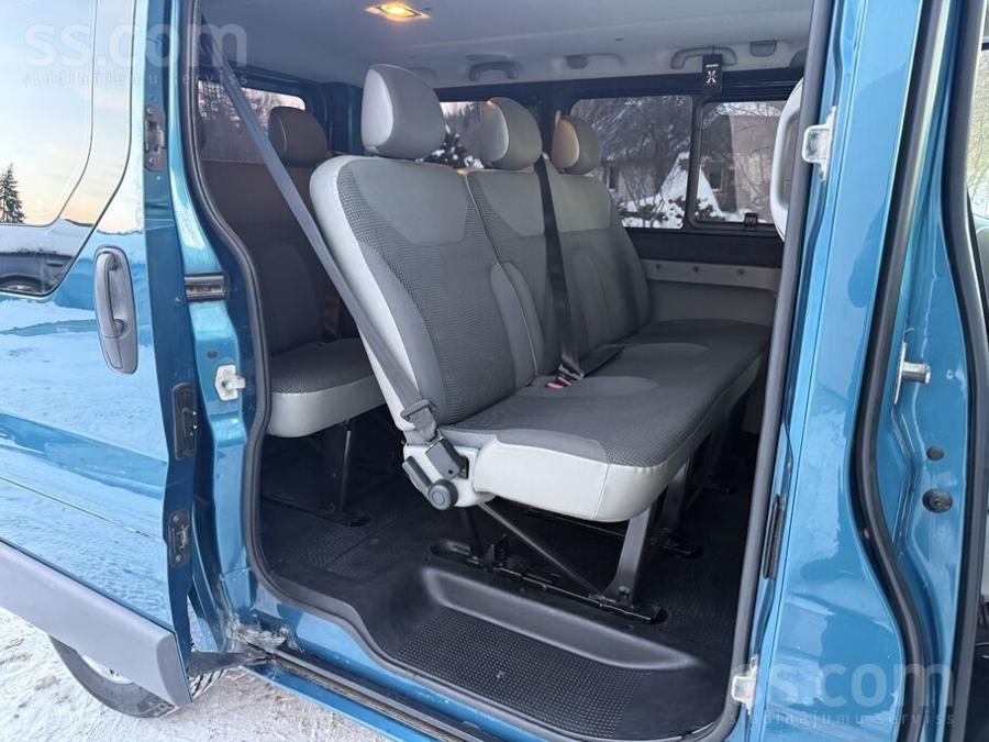 Blue Opel Vivaro 2008 in Gulbene, with an engine capacity of 2.00 L and mileage of 241 thousand km for 7300 €, photo 8 on AUTOMOTO.COM.LV