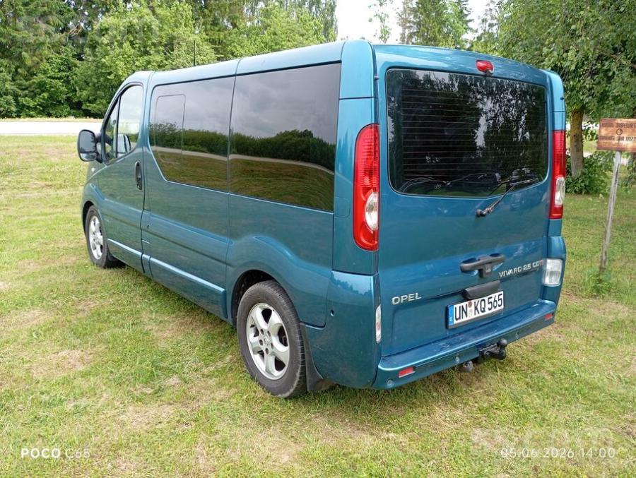 Zils Opel Vivaro 2008 Bauska, ar dzinēja tilpumu 2.50 L un nobraukumu 265 tūkst. km par 7500 €, foto 4 vietnē AUTOMOTO.COM.LV