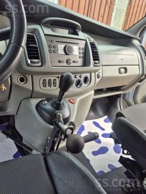 Zils Opel Vivaro 2009 Daugavpils, ar dzinēja tilpumu 2.00 L un nobraukumu 283 tūkst. km par 5950 €, foto 9 vietnē AUTOMOTO.COM.LV