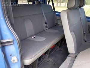 Blue Opel Vivaro 2010 in Bauska, with an engine capacity of 2.50 L and mileage of 211 thousand km for 7900 €, photo 9 on AUTOMOTO.COM.LV