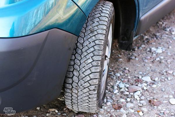 Blue Opel Vivaro 2011 in Petrikaiciai, with an engine capacity of 2.50 L and mileage of 298 thousand km for 6999 €, photo 7 on AUTOMOTO.COM.LV