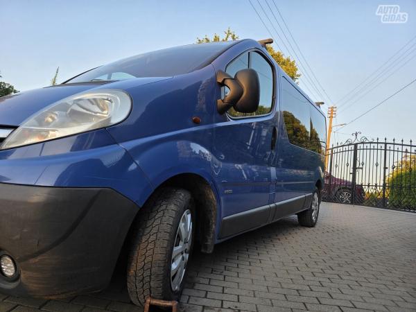 Blue Opel Vivaro 2011 in Kaunas, with an engine capacity of 2.50 L and mileage of 244 thousand km for 7799 €, photo 2 on AUTOMOTO.COM.LV