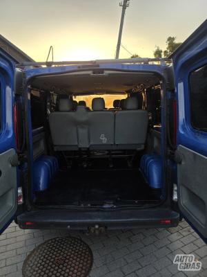 Blue Opel Vivaro 2011 in Kaunas, with an engine capacity of 2.50 L and mileage of 244 thousand km for 7799 €, photo 6 on AUTOMOTO.COM.LV