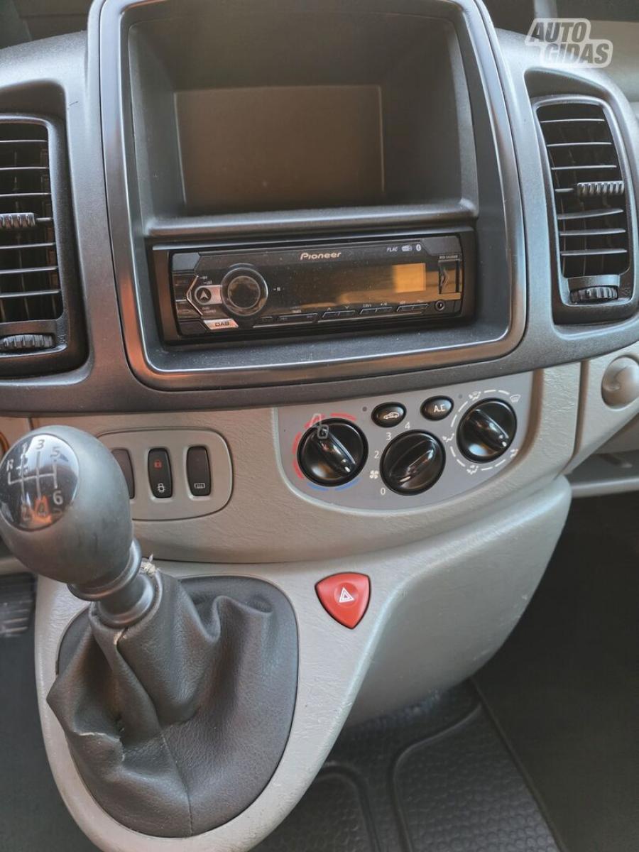 Blue Opel Vivaro 2011 in Kaunas, with an engine capacity of 2.50 L and mileage of 244 thousand km for 7799 €, photo 13 on AUTOMOTO.COM.LV