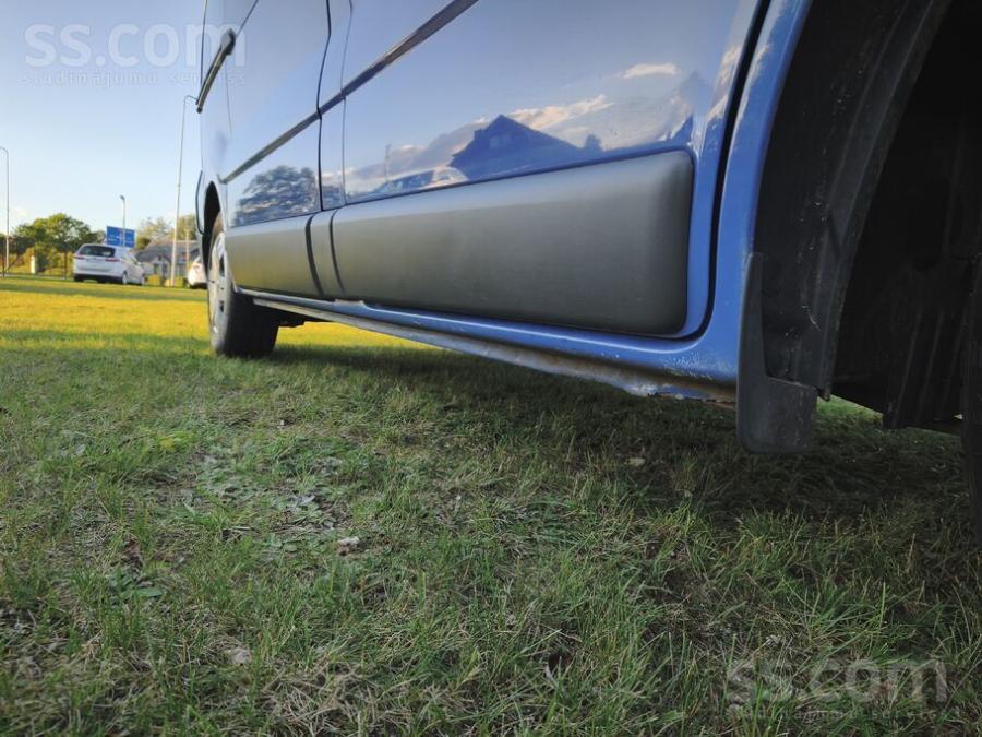Zils Opel Vivaro 2011 Kuldīga, ar dzinēja tilpumu 2.00 L un nobraukumu 225 tūkst. km par 8490 €, foto 11 vietnē AUTOMOTO.COM.LV