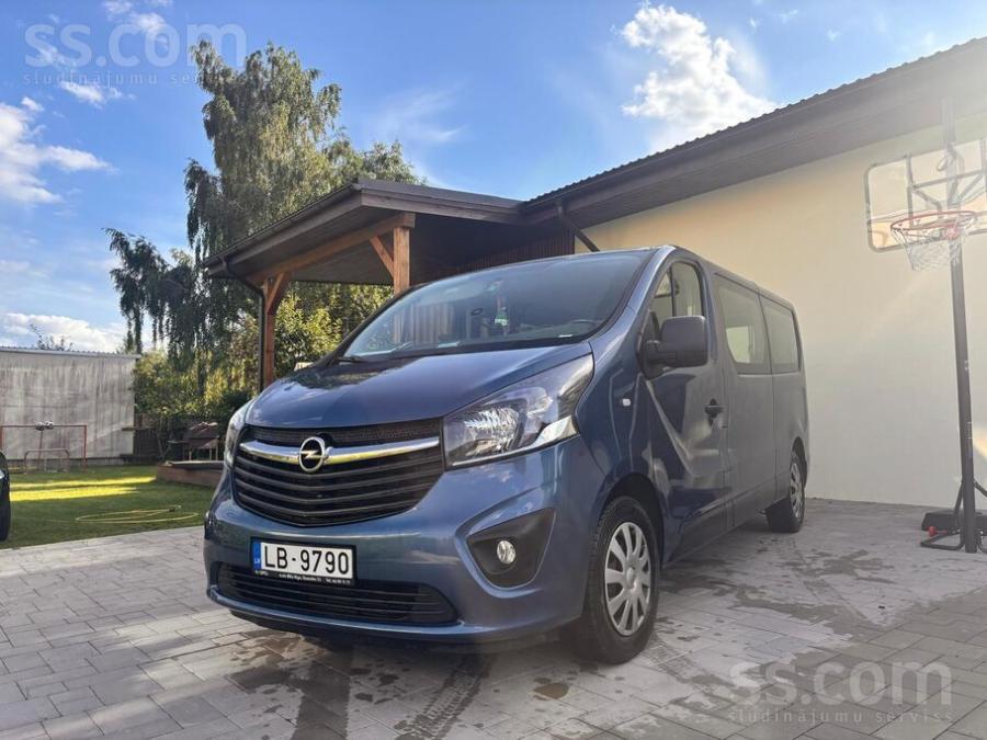 Blue Opel Vivaro 2017 in Riga, with an engine capacity of 1.60 L and mileage of 215 thousand km for 12000 €, photo 1 on AUTOMOTO.COM.LV