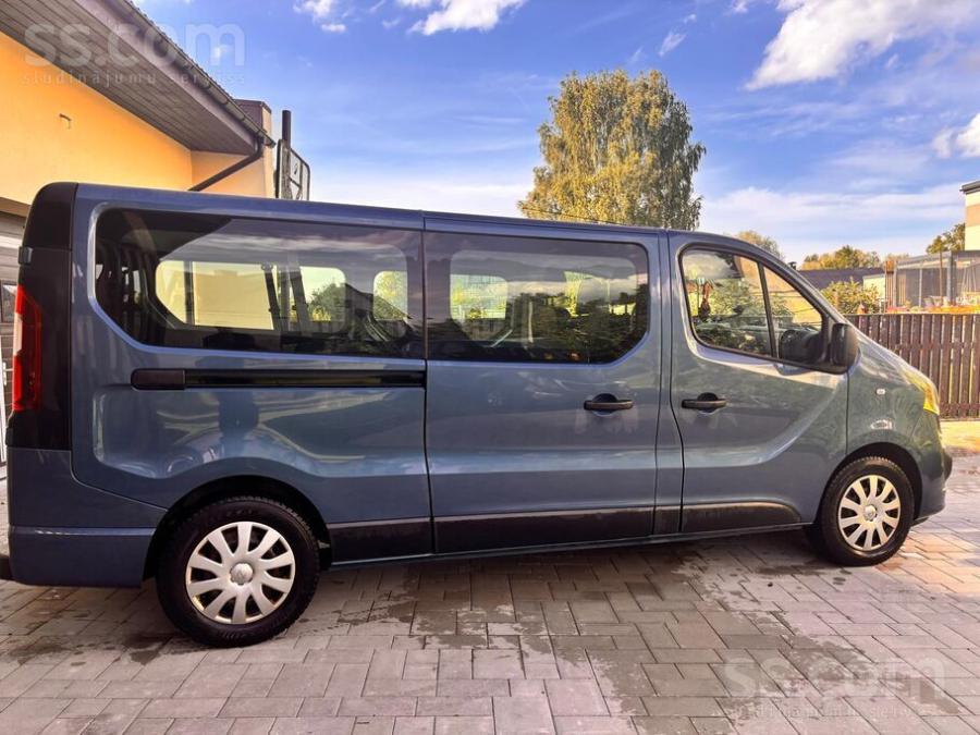 Blue Opel Vivaro 2017 in Riga, with an engine capacity of 1.60 L and mileage of 215 thousand km for 12000 €, photo 3 on AUTOMOTO.COM.LV
