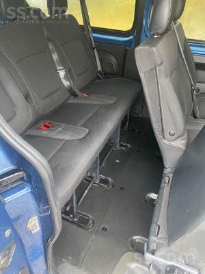 Zils Opel Vivaro 2017 Rīga, ar dzinēja tilpumu 1.60 L un nobraukumu 145 tūkst. km par 13400 €, foto 9 vietnē AUTOMOTO.COM.LV