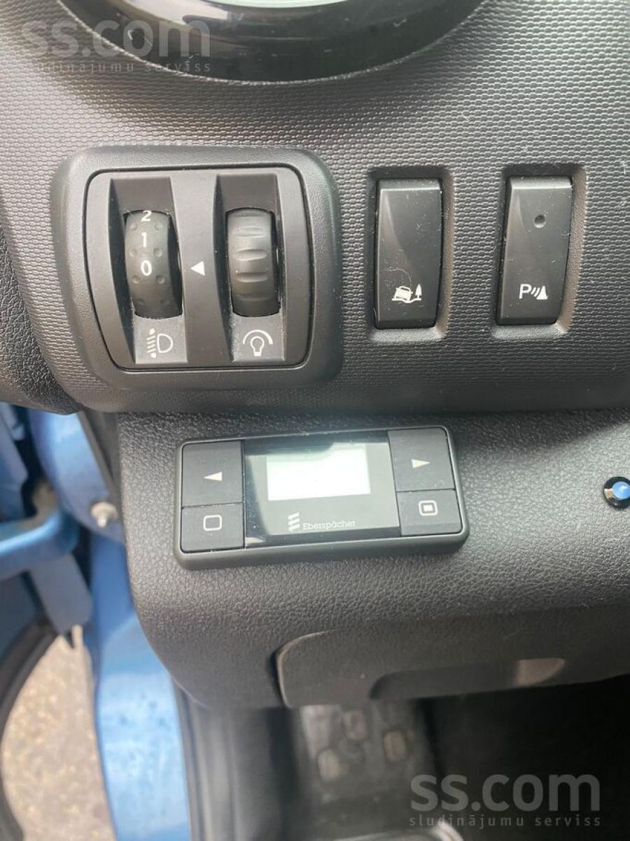 Zils Opel Vivaro 2017 Rīga, ar dzinēja tilpumu 1.60 L un nobraukumu 145 tūkst. km par 13400 €, foto 10 vietnē AUTOMOTO.COM.LV