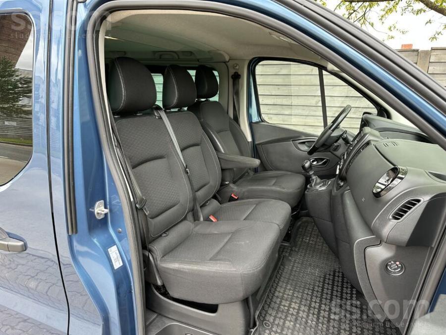 Zils Opel Vivaro 2018 Jelgava, ar dzinēja tilpumu 1.60 L un nobraukumu 0 tūkst. km par 10950 €, foto 15 vietnē AUTOMOTO.COM.LV