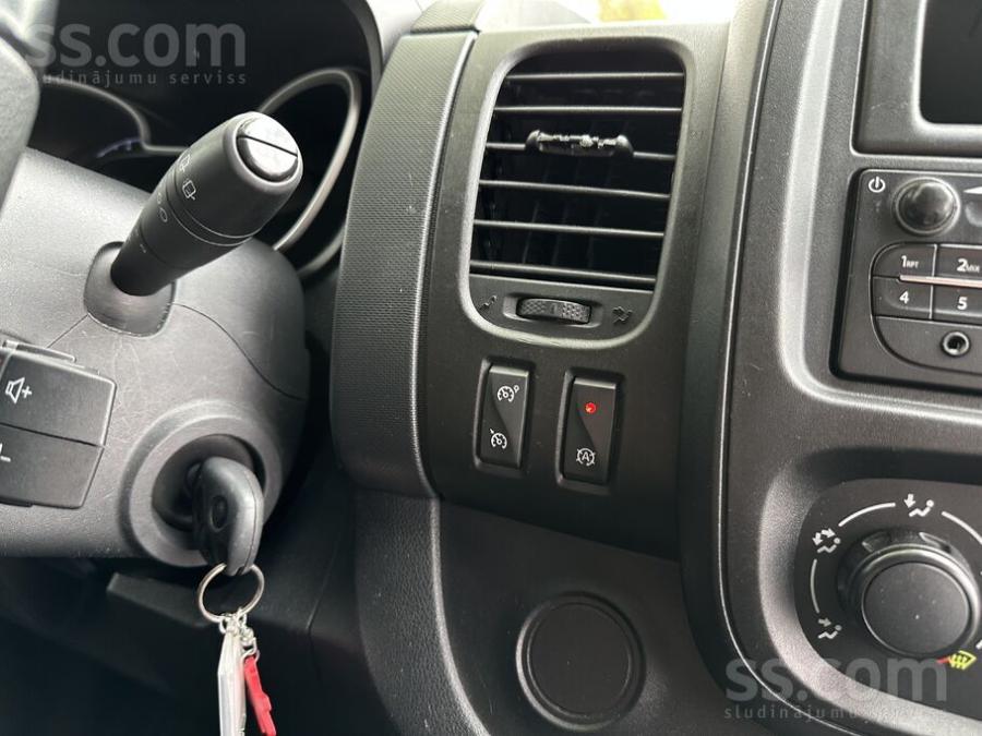 Zils Opel Vivaro 2018 Jelgava, ar dzinēja tilpumu 1.60 L un nobraukumu 0 tūkst. km par 10950 €, foto 22 vietnē AUTOMOTO.COM.LV