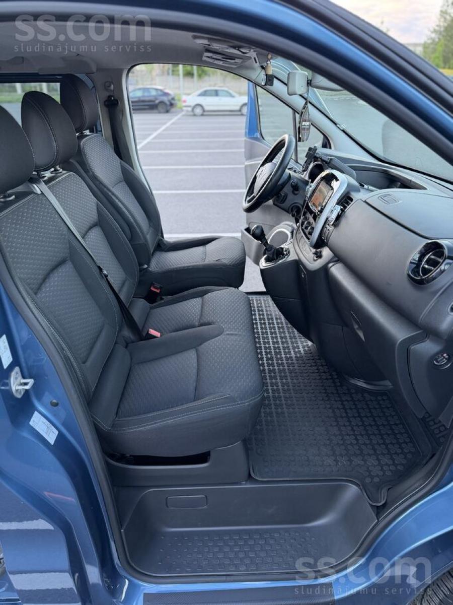 Blue Opel Vivaro 2018 in Jelgava, with an engine capacity of 1.60 L and mileage of 71 thousand km for 17771 €, photo 9 on AUTOMOTO.COM.LV