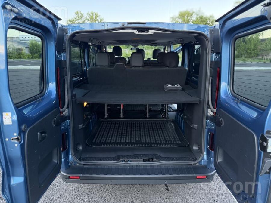 Blue Opel Vivaro 2018 in Jelgava, with an engine capacity of 1.60 L and mileage of 71 thousand km for 17771 €, photo 11 on AUTOMOTO.COM.LV