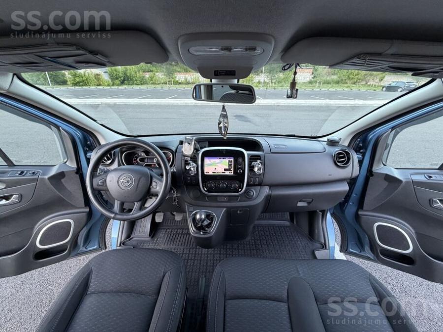 Blue Opel Vivaro 2018 in Jelgava, with an engine capacity of 1.60 L and mileage of 71 thousand km for 17771 €, photo 12 on AUTOMOTO.COM.LV