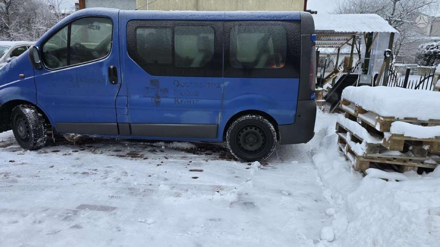 Blue Opel Vivaro 2004 in Vilnius, with an engine capacity of 1.87 L and mileage of 218 thousand km for 2700 €, photo 13 on AUTOMOTO.COM.LV